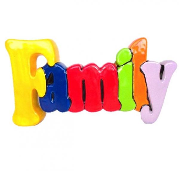 986 Natpis “Family” 26.7cm x 13.9cm | Colors4u